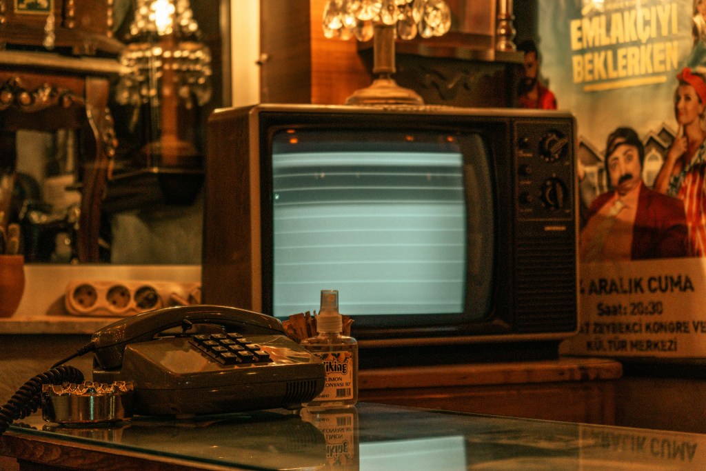 The X-Files and Seinfeld: Rediscovering Classic TV Gems - Mind on Fire ...